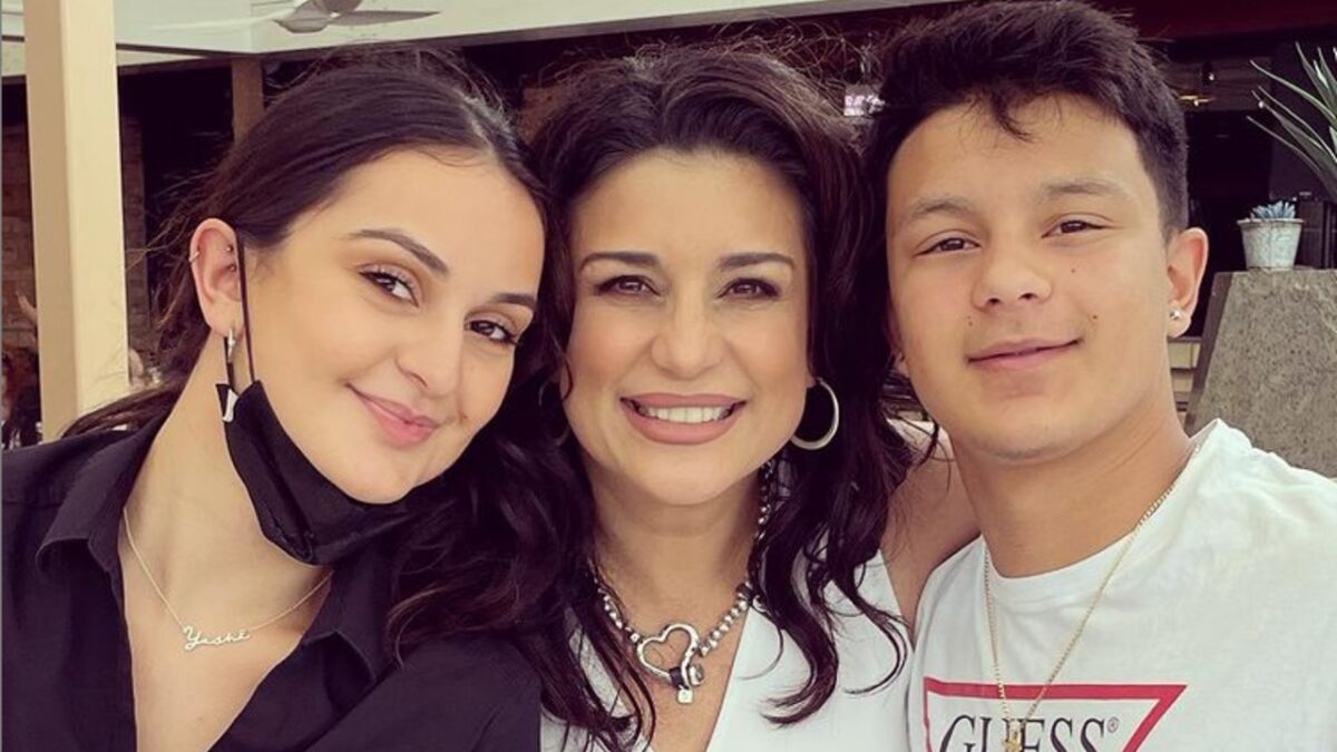«Se ve guapísimo»: Karina sobre Xander, su hijo trans - Homosensual