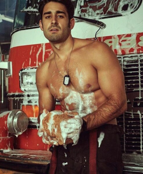Donde hubo fuego: Fotos de los actores dignas de calendario - Homosensual