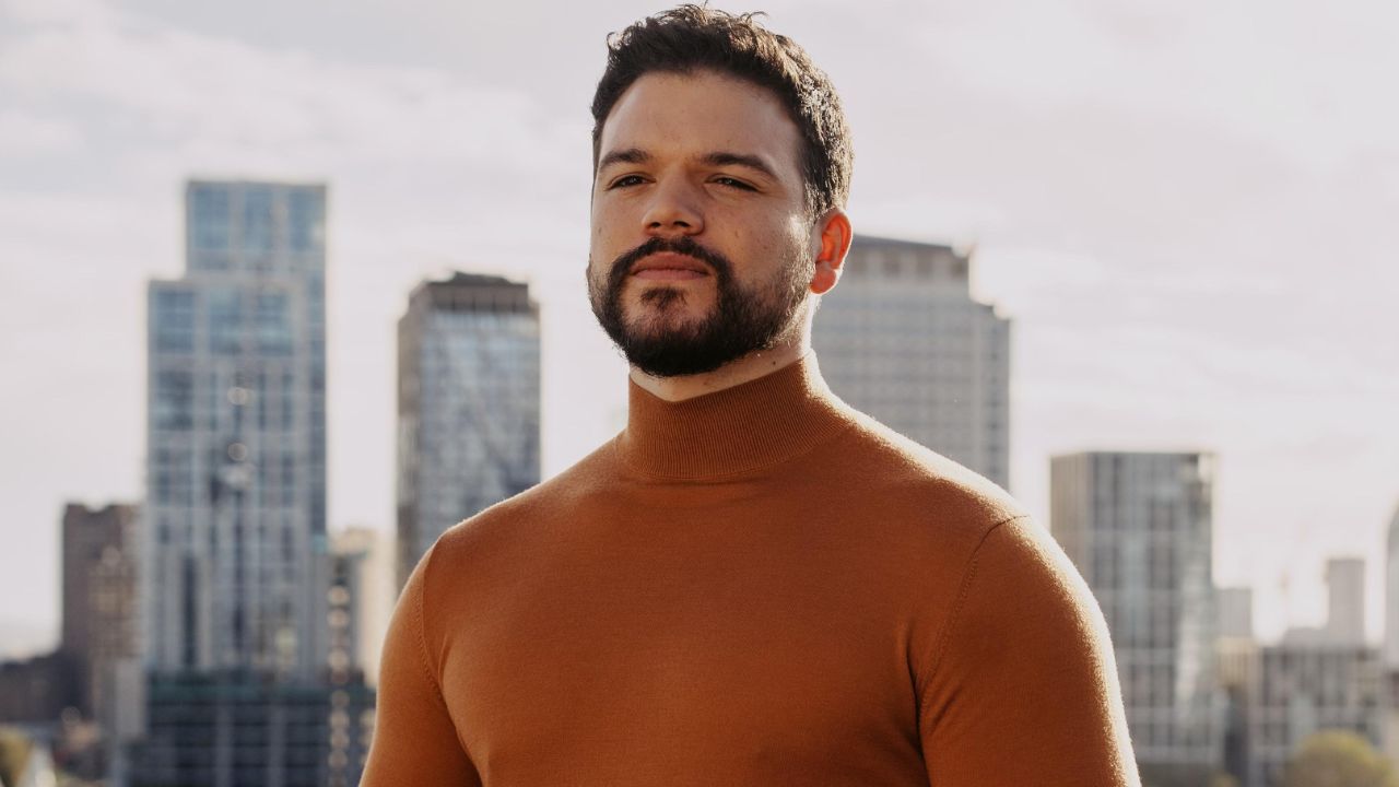 Josh Andres Rivera: Fotos, biografía y sexualidad del actor de 'Los ... Josh Andres Rivera: Fotos, biografía y sexualidad del actor de 'Los ...
