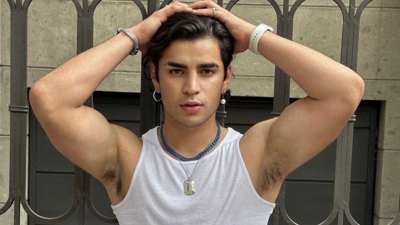 Videos y fotos más encendidas de Aaron Mercury - Homosensual