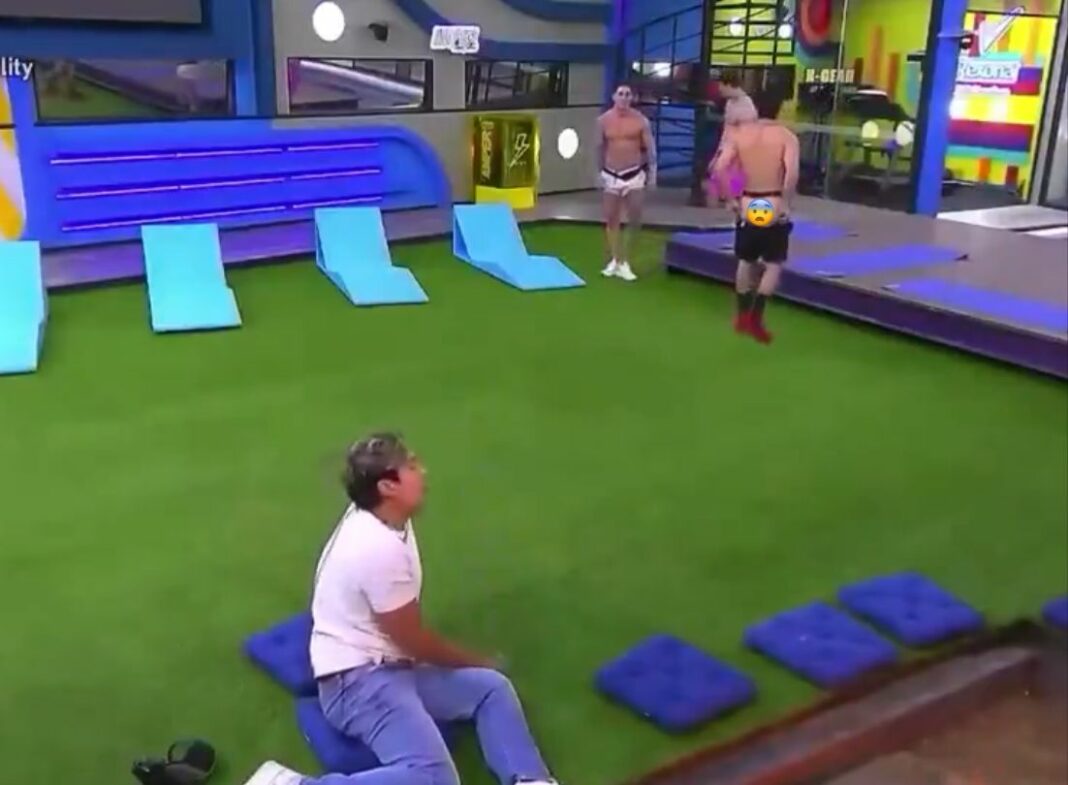 Momentos donde Sian Chiong mostró su cuerpo con poca ropa - Homosensual